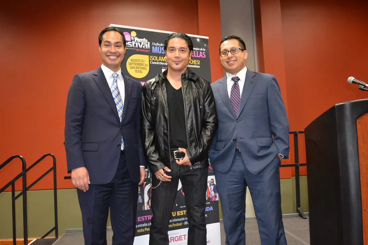 Mayor Castro, Chris Pérez and Councilman Bernal Push Festival People En ...