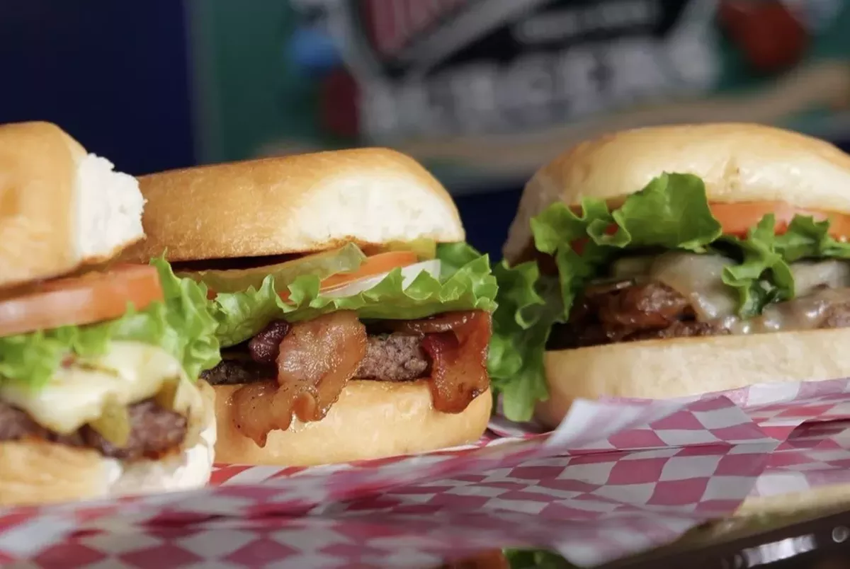 San Antonio's The Good News Burgers shutters Potranco Road, San Pedro ...
