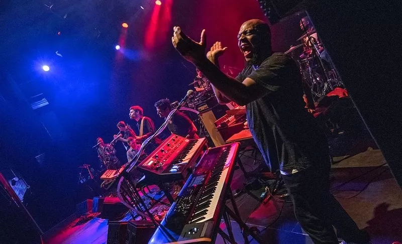 At Snarky Puppy's San Antonio performance, jazz and jam-band aesthetics ...