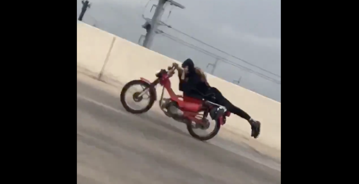 Check Out This San Antonian Planking on a Motorcycle on Loop 410 | San ...