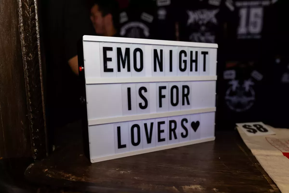 Everyone we saw singing along at the San Antonio stop of The Emo Night ...